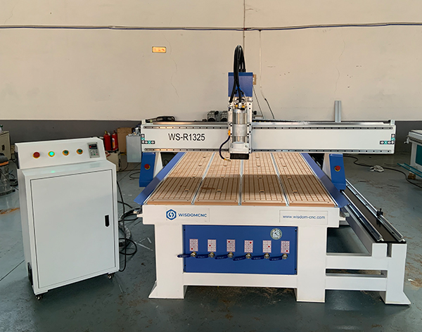 WS-R1325 Wood CNC Router with 4th Rotary Axis on the table side - Jinan Wisdom CNC Equipment Co.,Ltd