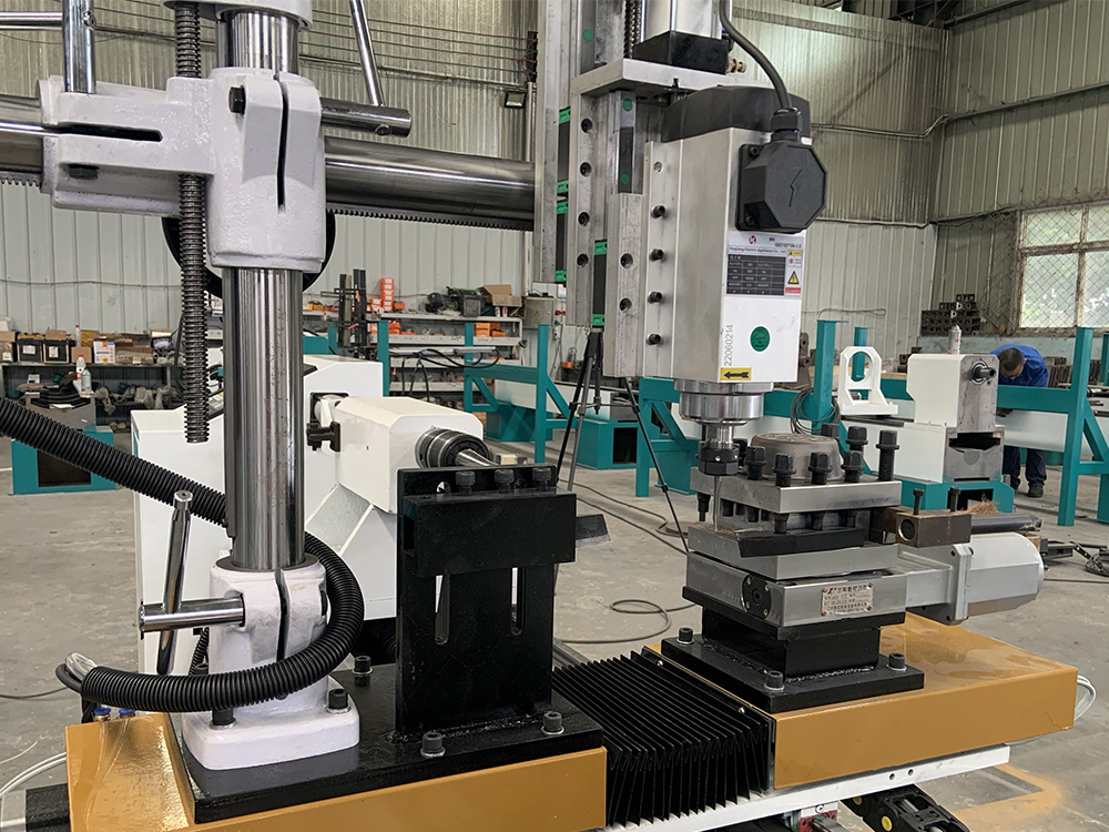 ATC CNC Wood Lathe Machine with Auto Tools Changer from Wisdom CNC